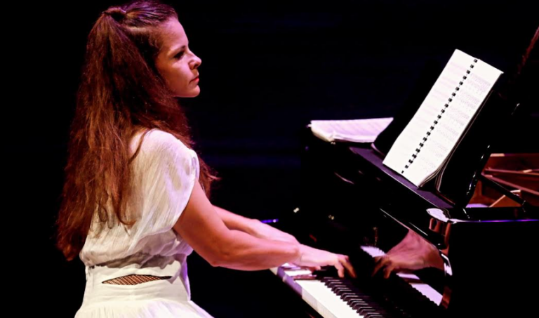 ПИЈАНИСТКАТА ДУЊА ИВАНОВА СО КОНЦЕРТ ВО ВИЕНА СМАРТ СДК МК